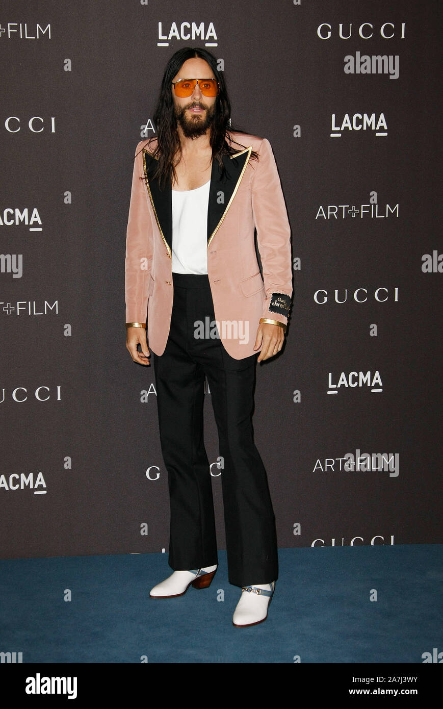 LOS ANGELES, CALIFORNIA - NOVEMBER 02: Jared Leto arrives at the LACMA ...