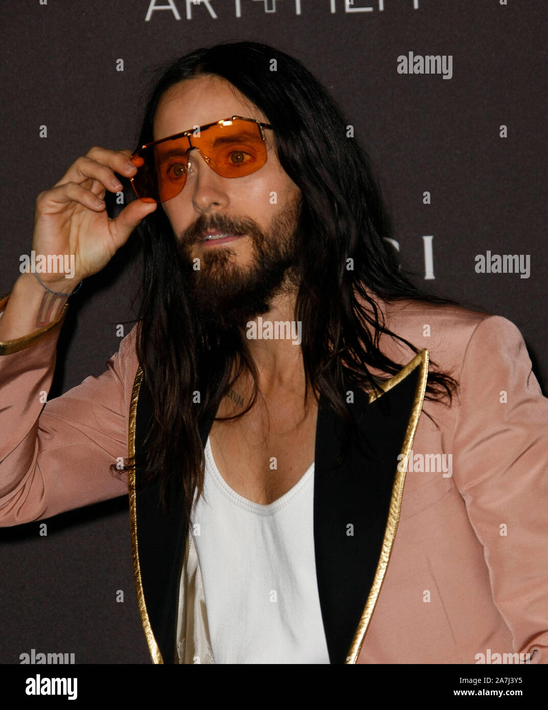 LOS ANGELES, CALIFORNIA - NOVEMBER 02: Jared Leto arrives at the LACMA ...