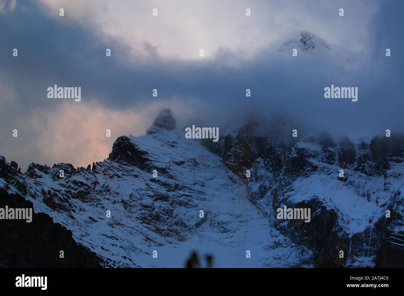 Autum weeps Daocheng Yading into yellow and red in Tibetan Autonomous ...