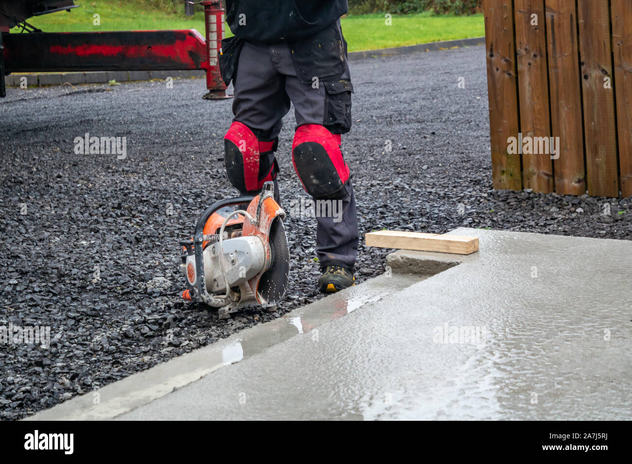 Hand cutting stone hi-res stock photography and images - Alamy