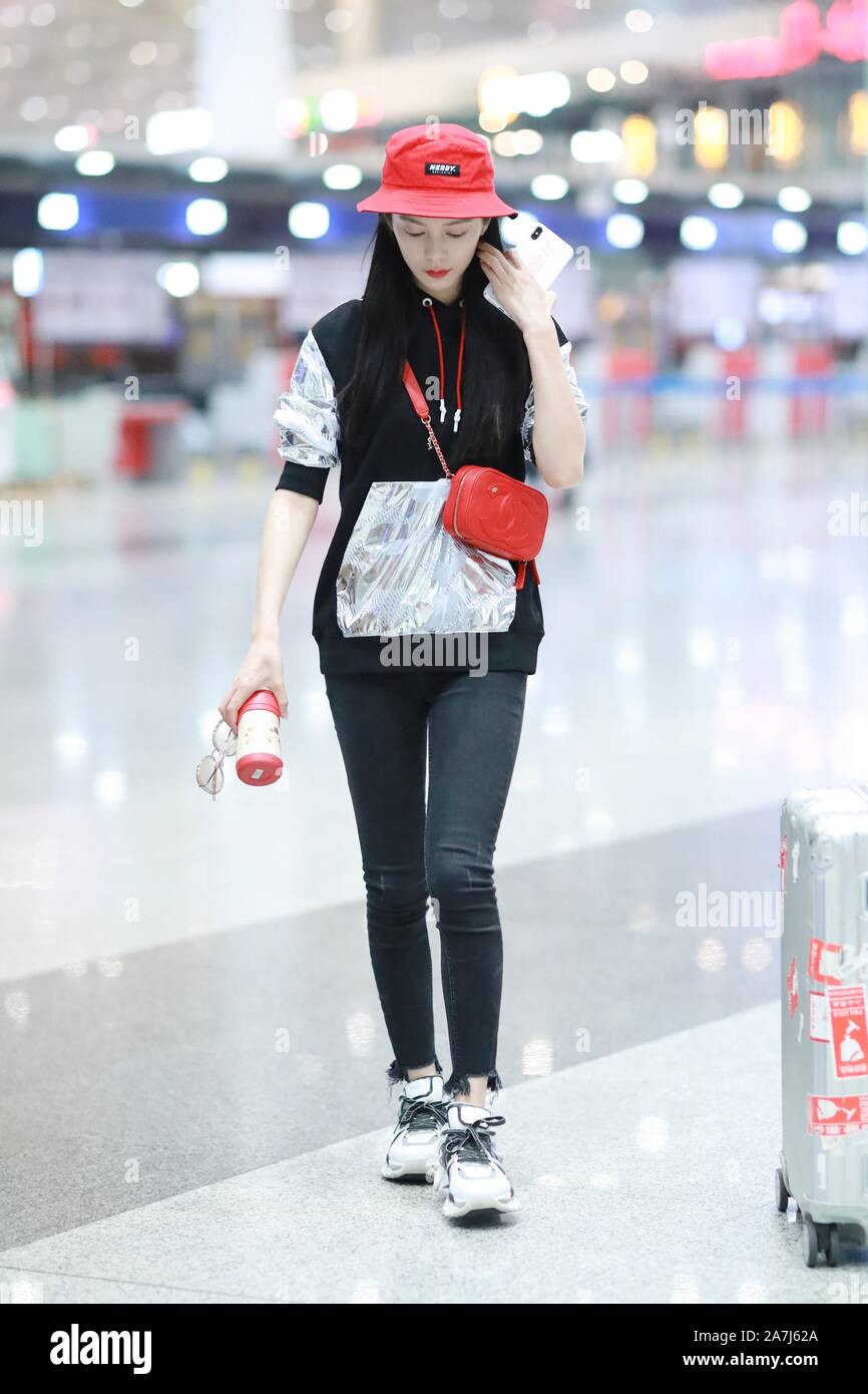 Fu Jing of Chinese teen idol group Rocket Girls 101 shows up at the ...