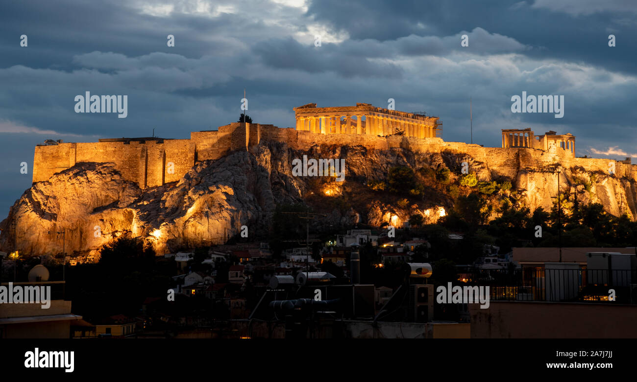 Famous ancient greek monuments hi-res stock photography and images - Alamy