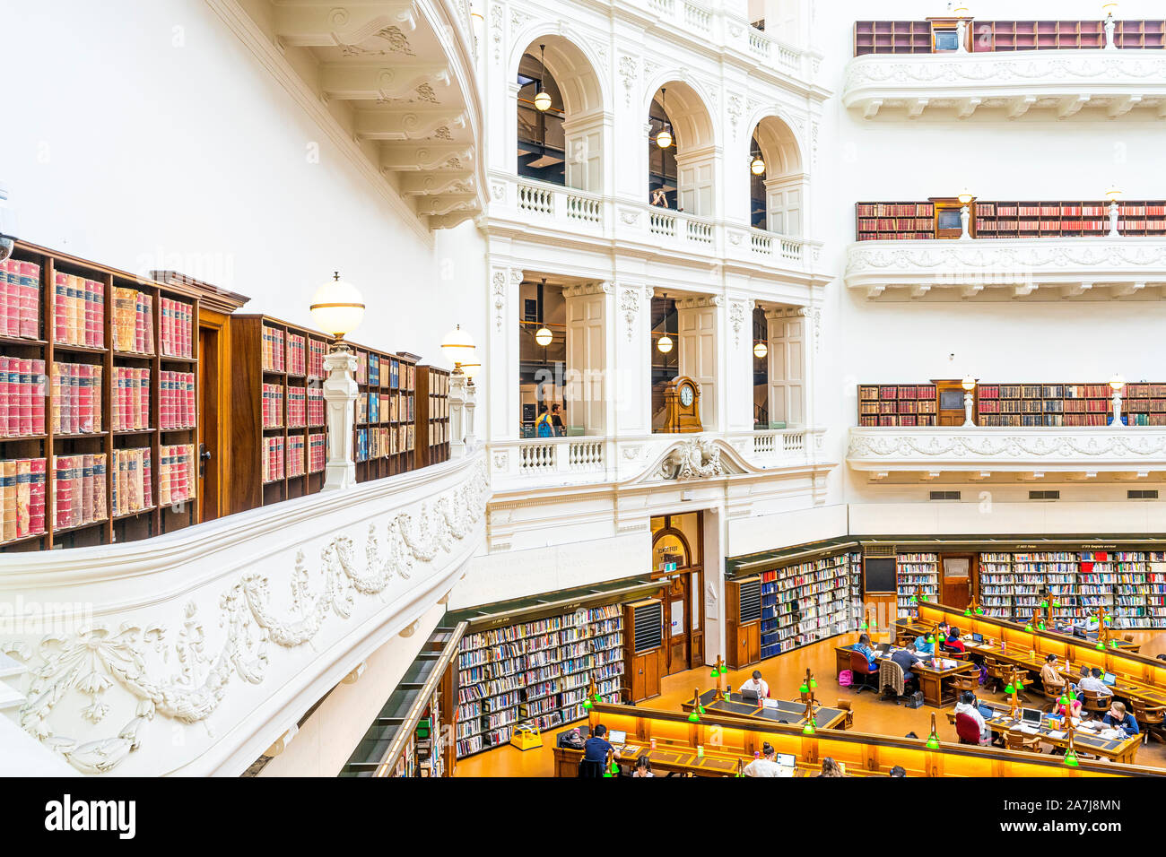Victorian library hi-res stock photography and images - Alamy