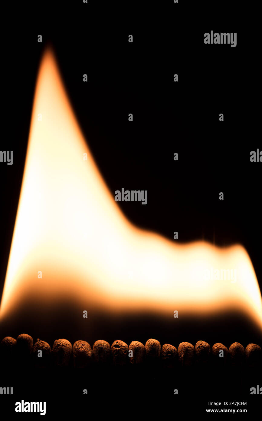 Row matchsticks burning hi-res stock photography and images - Alamy