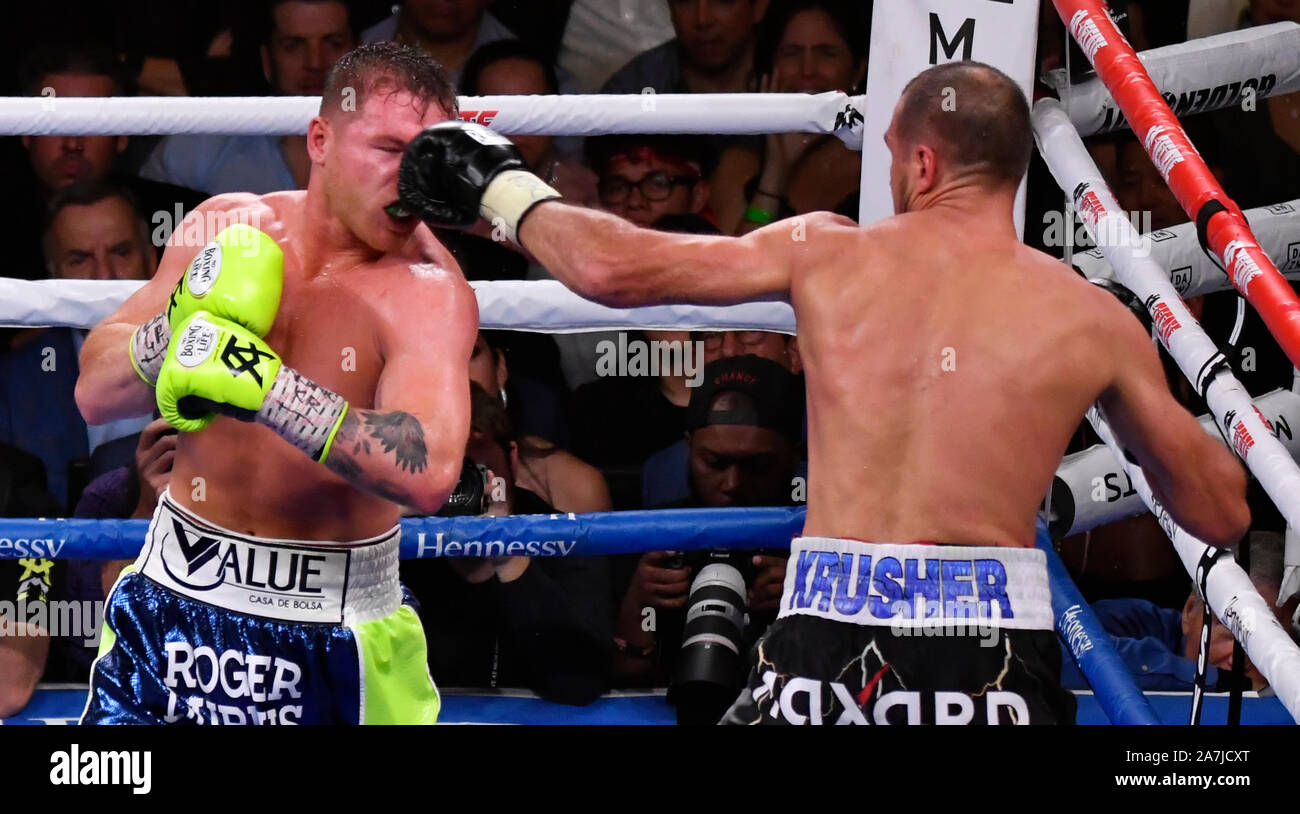 ( In Blue/Green trunks) Canelo Alvarez goes 11 rounds with Sergey ...
