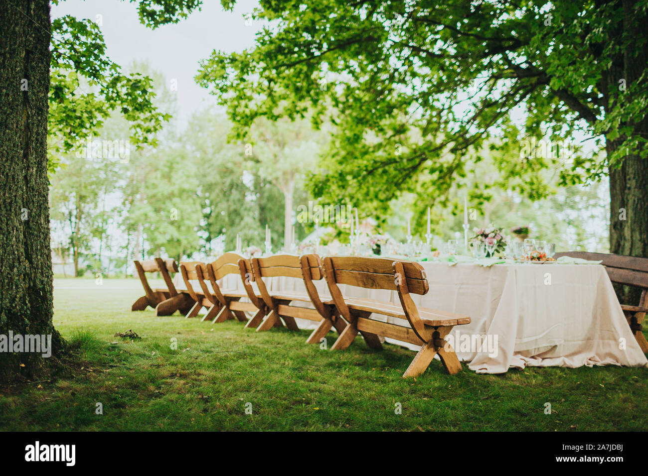 Empty family dinner table hi-res stock photography and images - Alamy