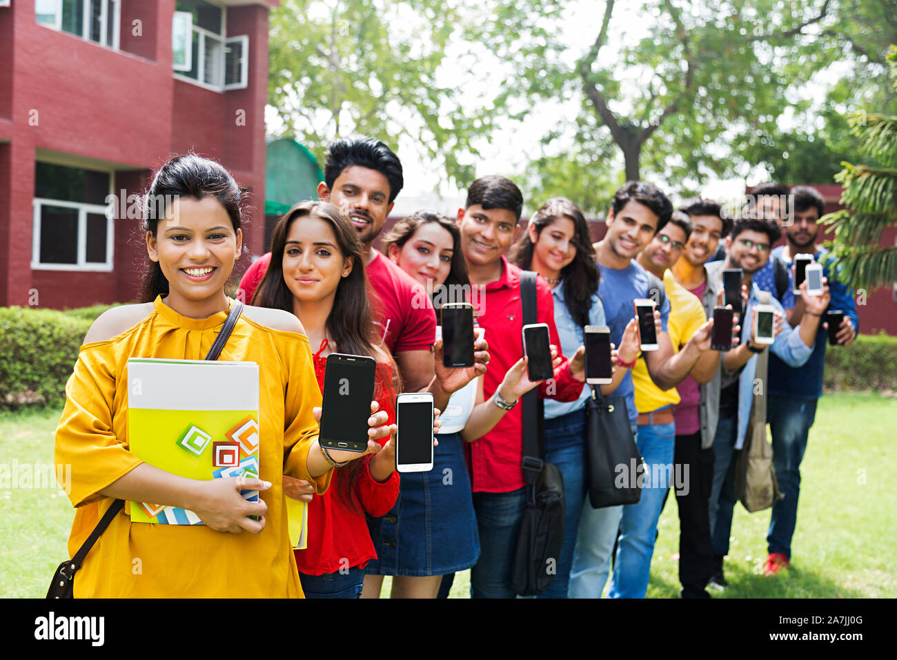 Queue mobile phone hi-res stock photography and images - Alamy