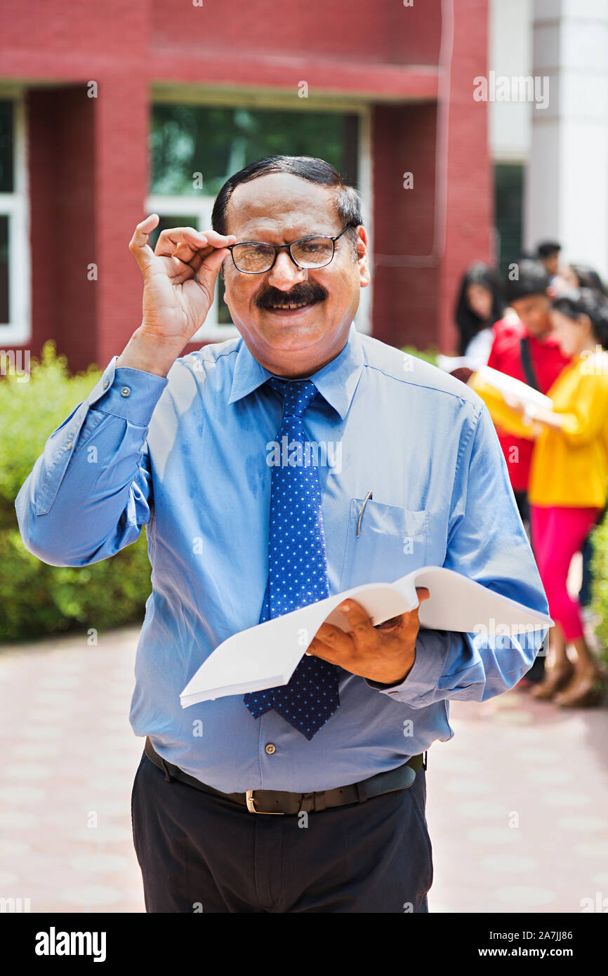 Teacher day background hi-res stock photography and images - Alamy
