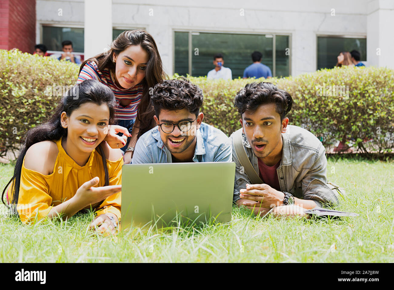 E learning hands hi-res stock photography and images - Alamy