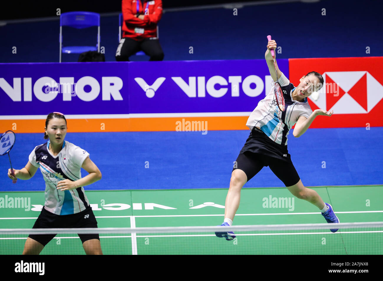 South Korean professional badminton players Lee So-hee and Shin Seung ...