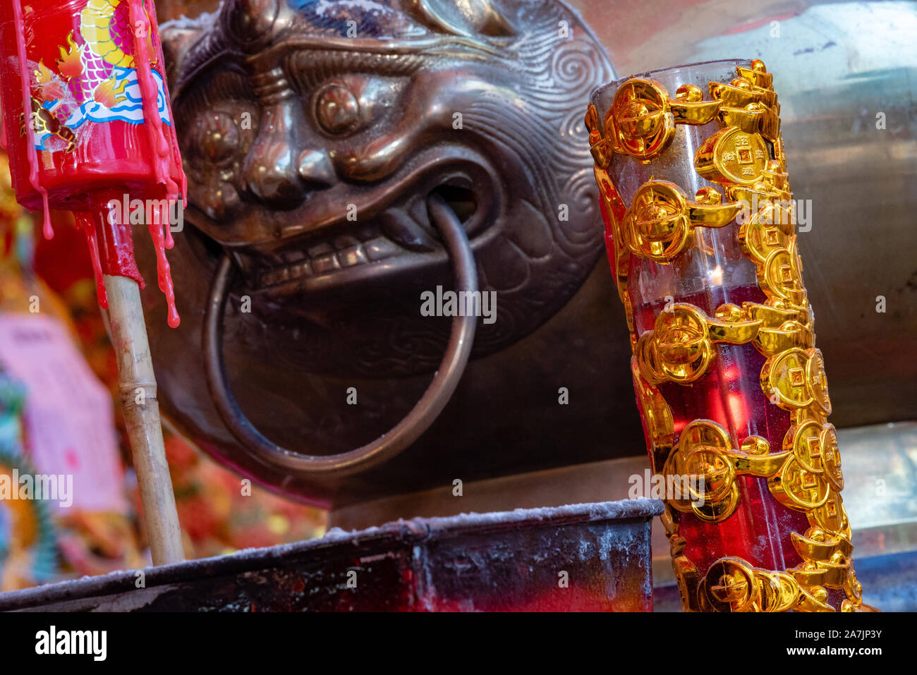 Chinese Prayers - Items and Rituals Stock Photo - Alamy