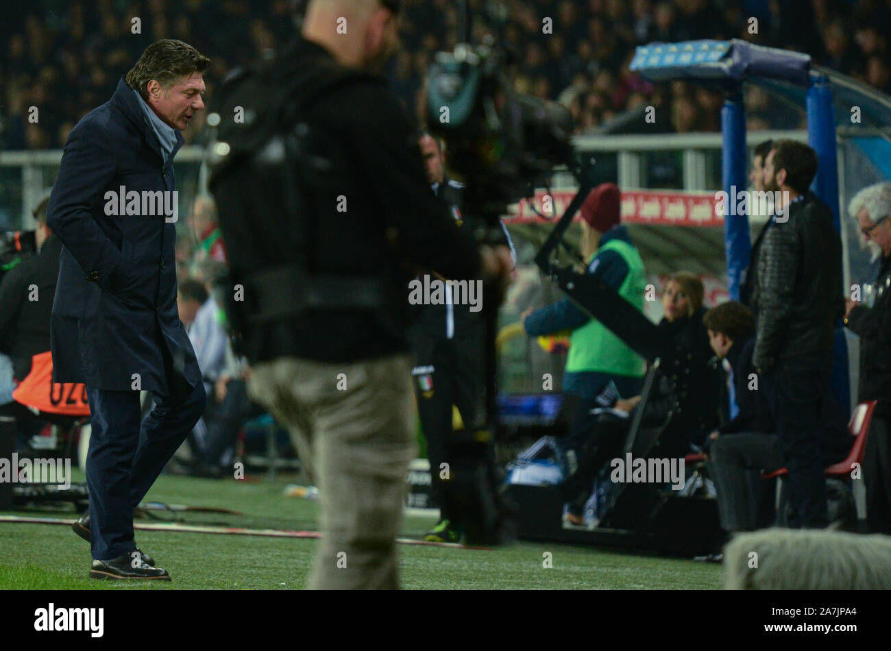 Walter mazzari coach hi-res stock photography and images - Alamy