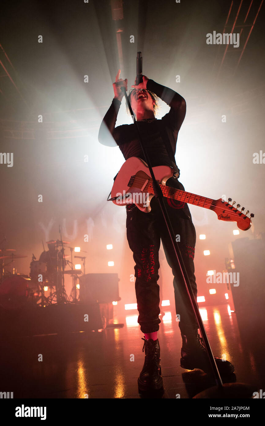 Yungblud (Dominic Richard Harrison) in concerto al Fabrique, Milano ...
