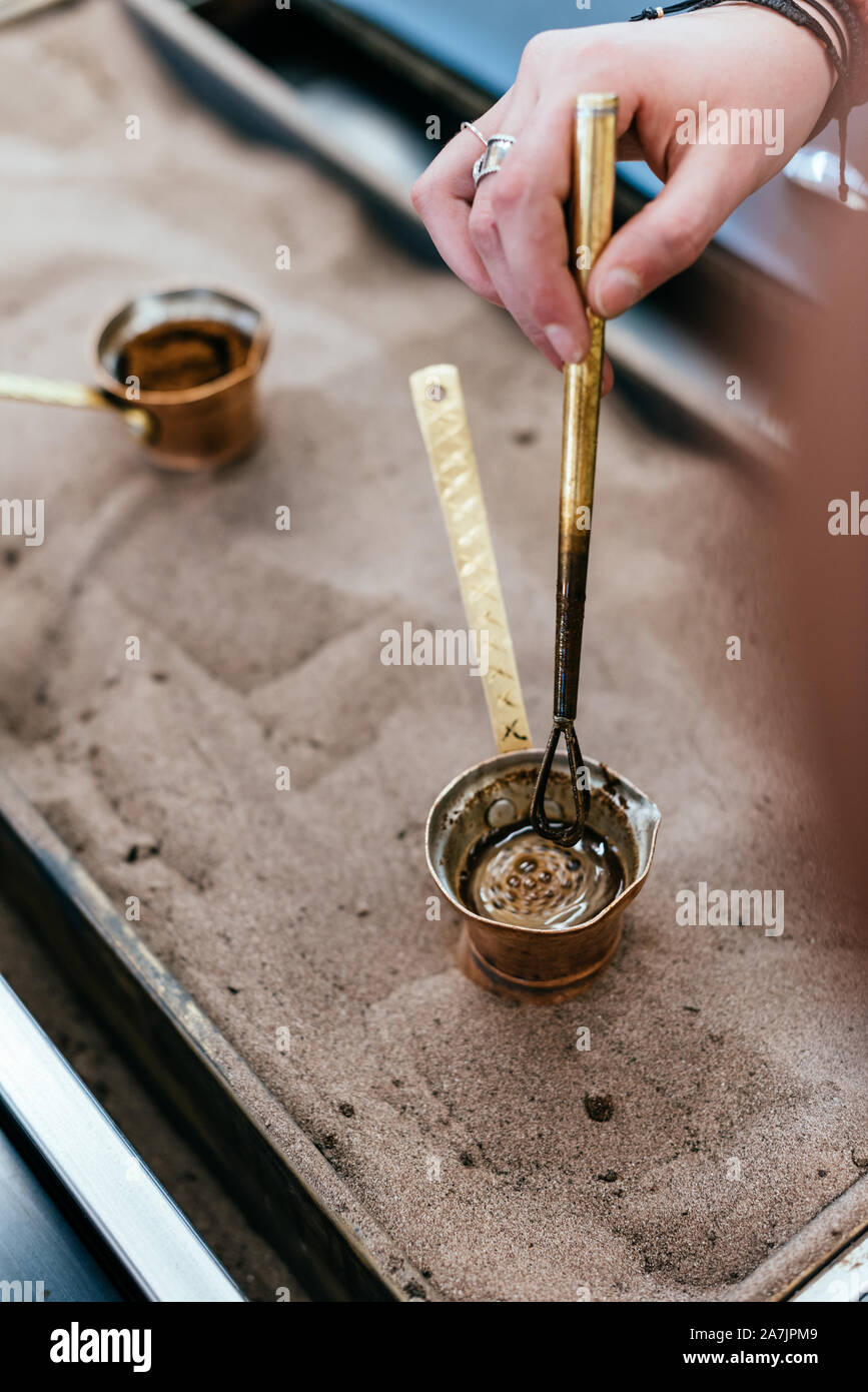 Metrios hi-res stock photography and images - Alamy