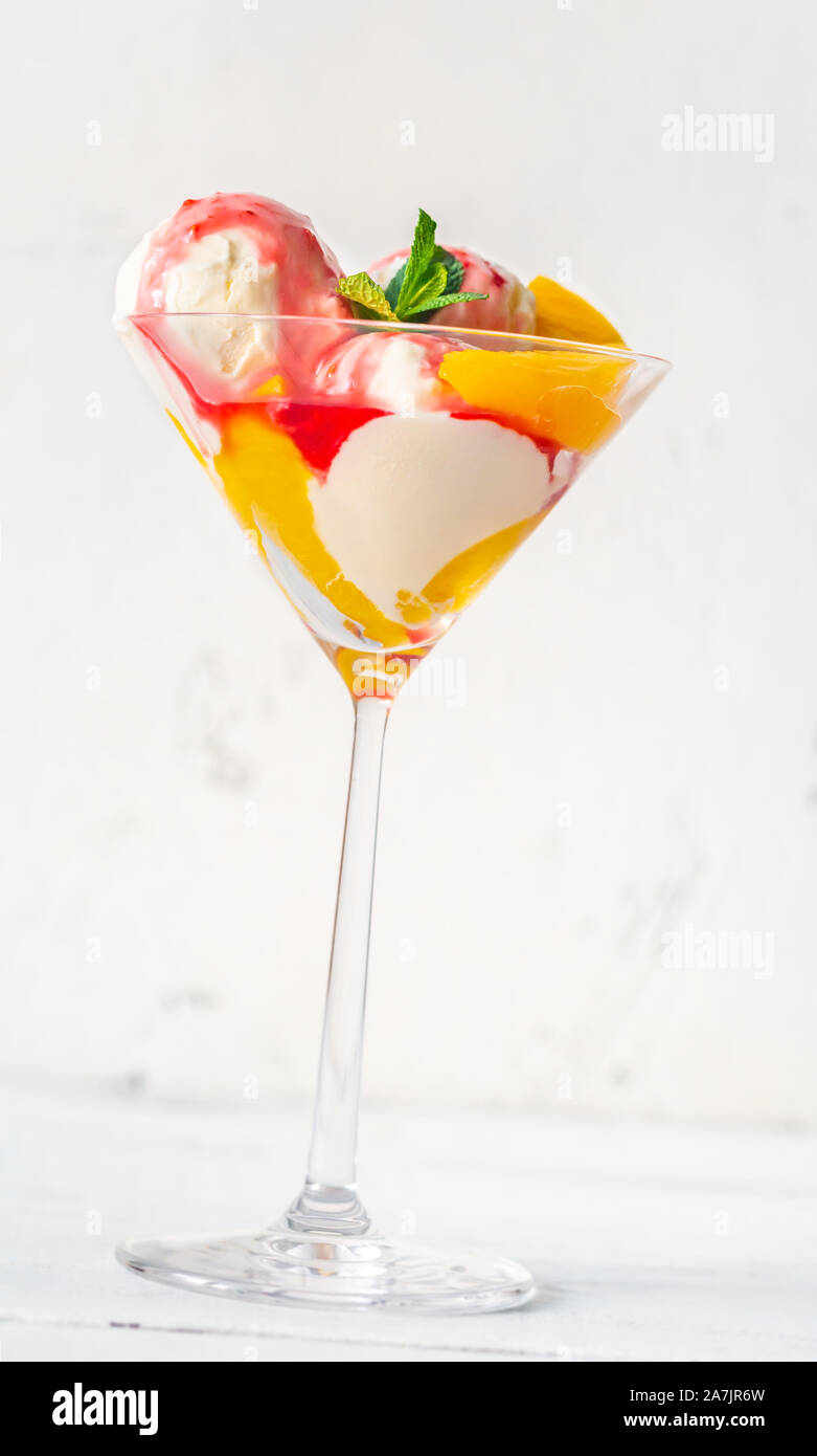 Melba cafe hi-res stock photography and images - Alamy