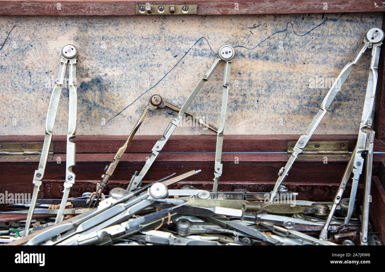 Geometry instruments hi-res stock photography and images - Alamy