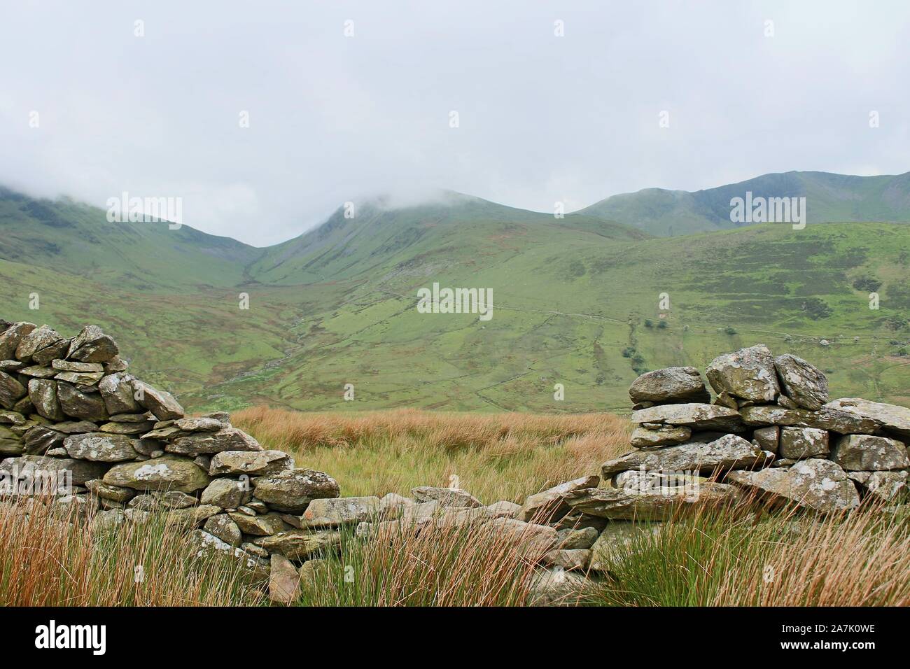 Snowdonia path walk hike snowdon hi-res stock photography and images ...