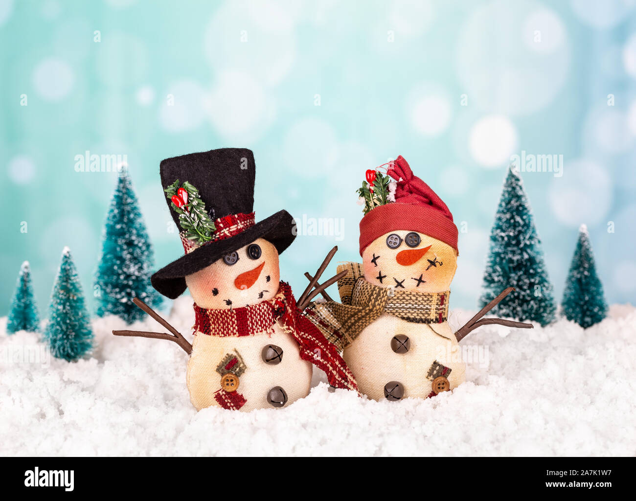 Christmas snow scene hi-res stock photography and images - Alamy