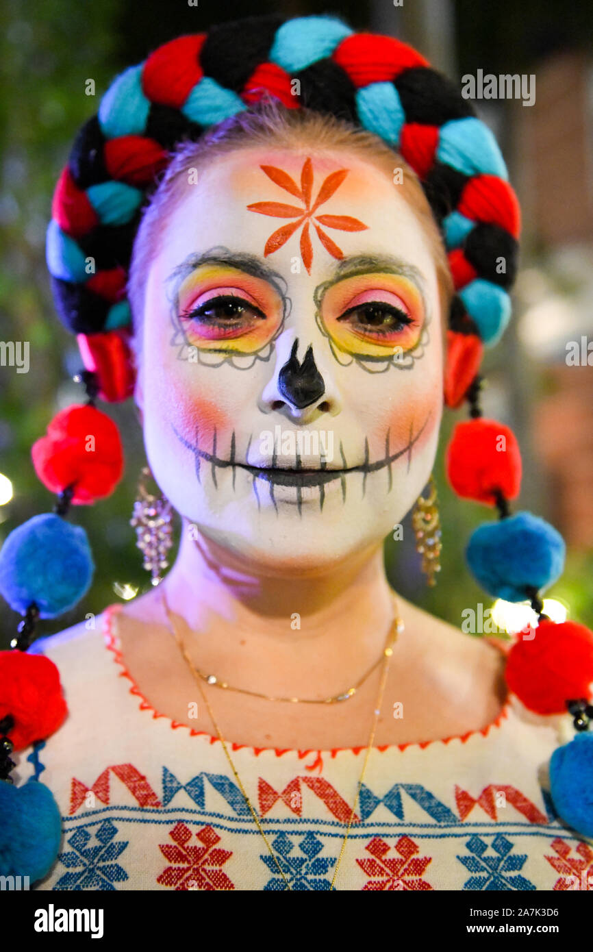 Mexican faces hi-res stock photography and images - Alamy