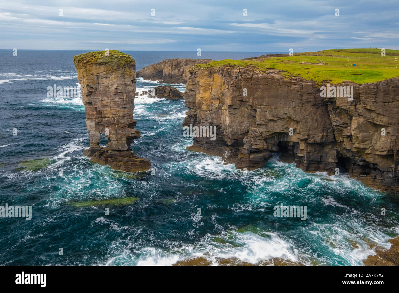 Stunning Yesnaby cliffs and the Yesnaby Castle Sea Stack on the west ...