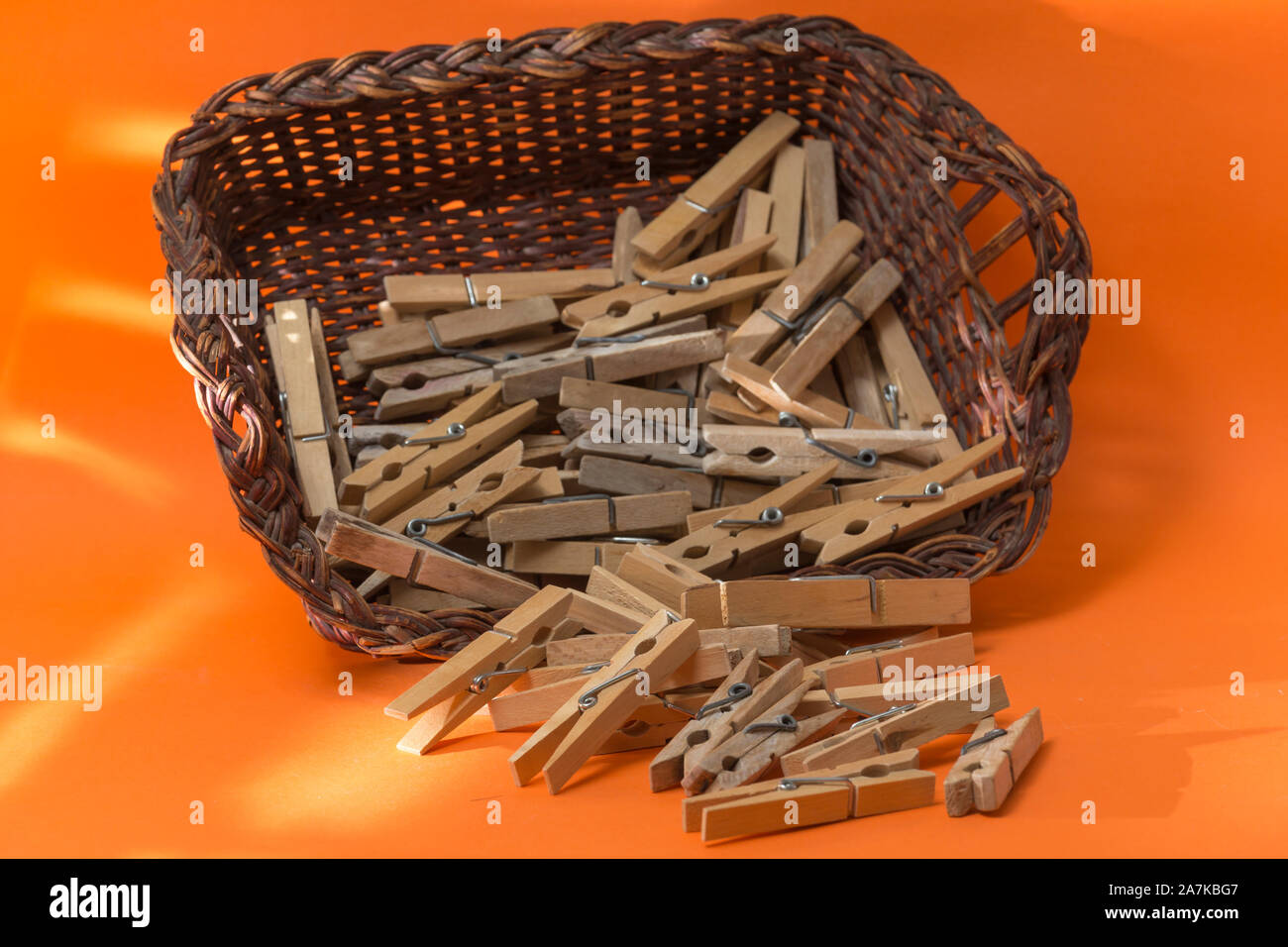 Clothes tongs hi-res stock photography and images - Alamy