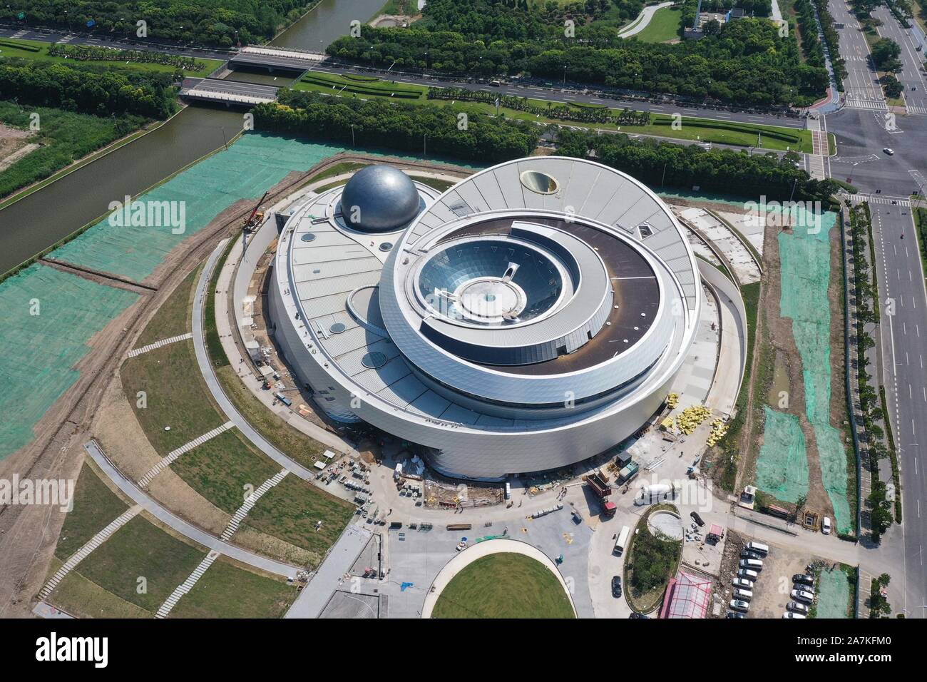 Picture of the Shanghai Planetarium under construction in Lin Gang ...