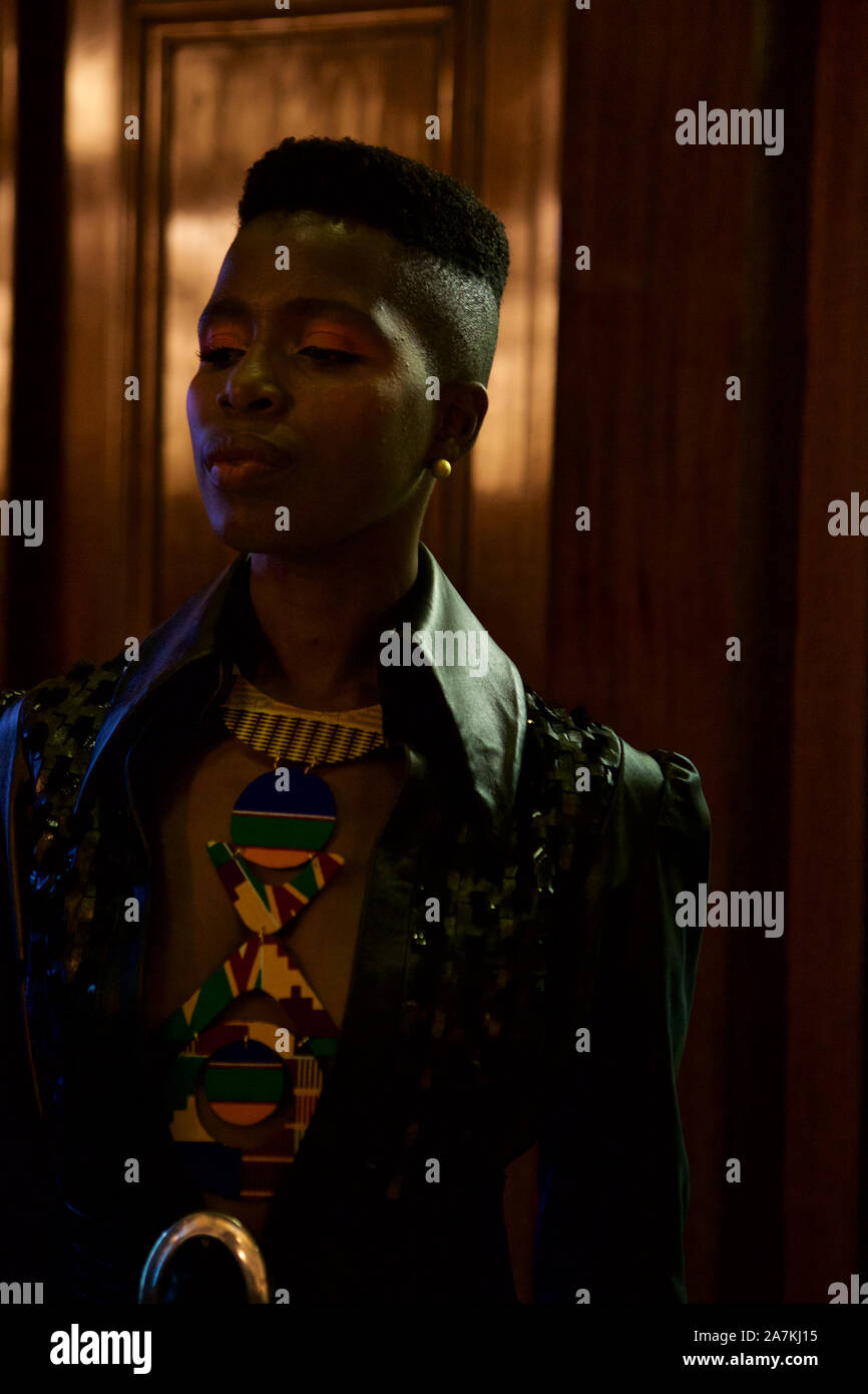 Uk models pose as hi-res stock photography and images - Alamy