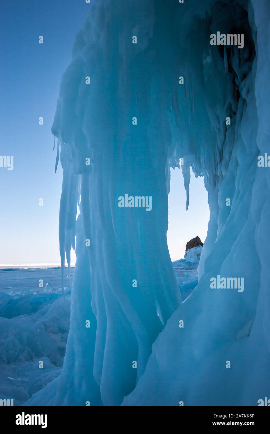 Massive ice cliff hi-res stock photography and images - Alamy