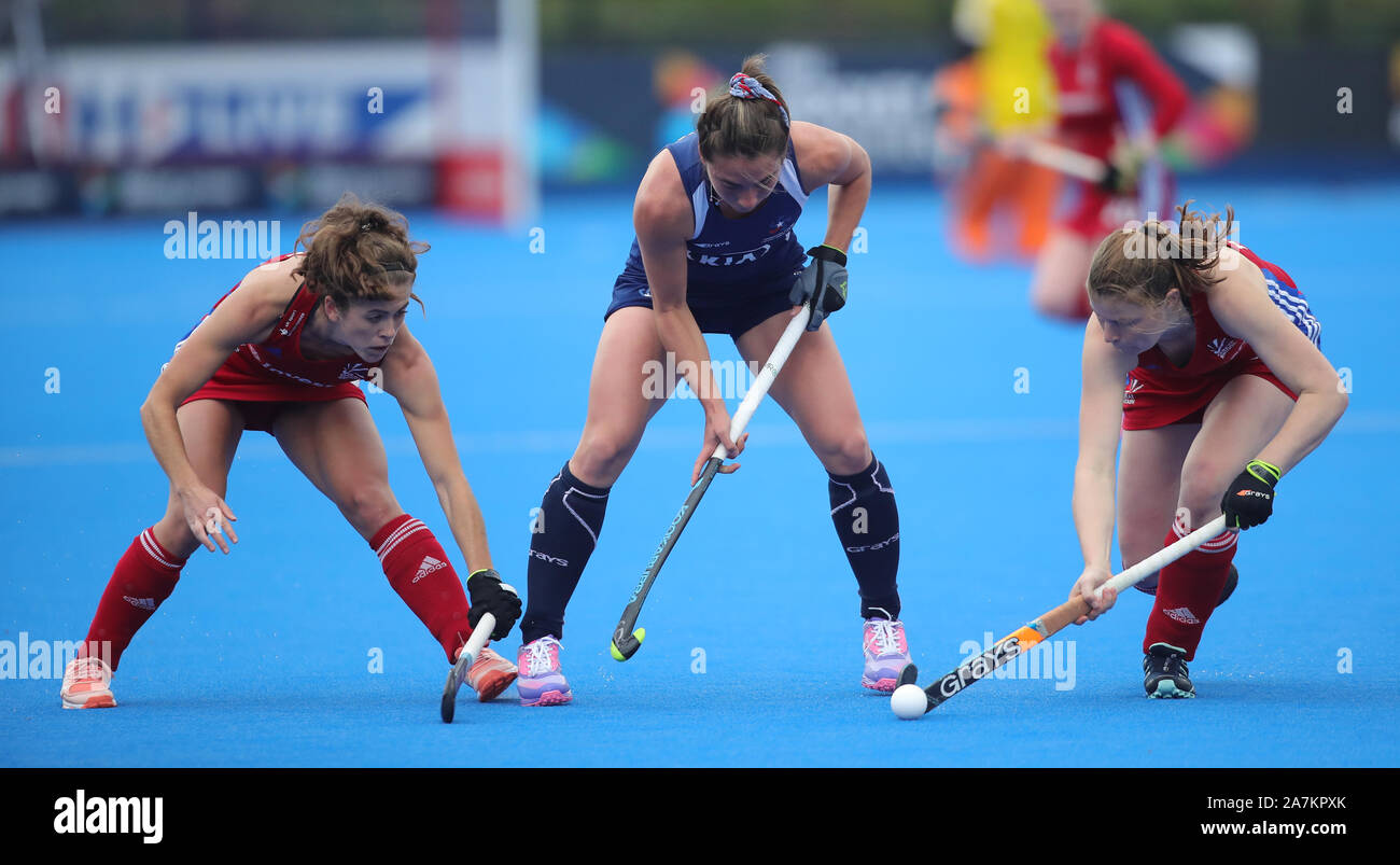 Great Britain's Tessa Howard (right) and Anna Toman (left) battle for ...