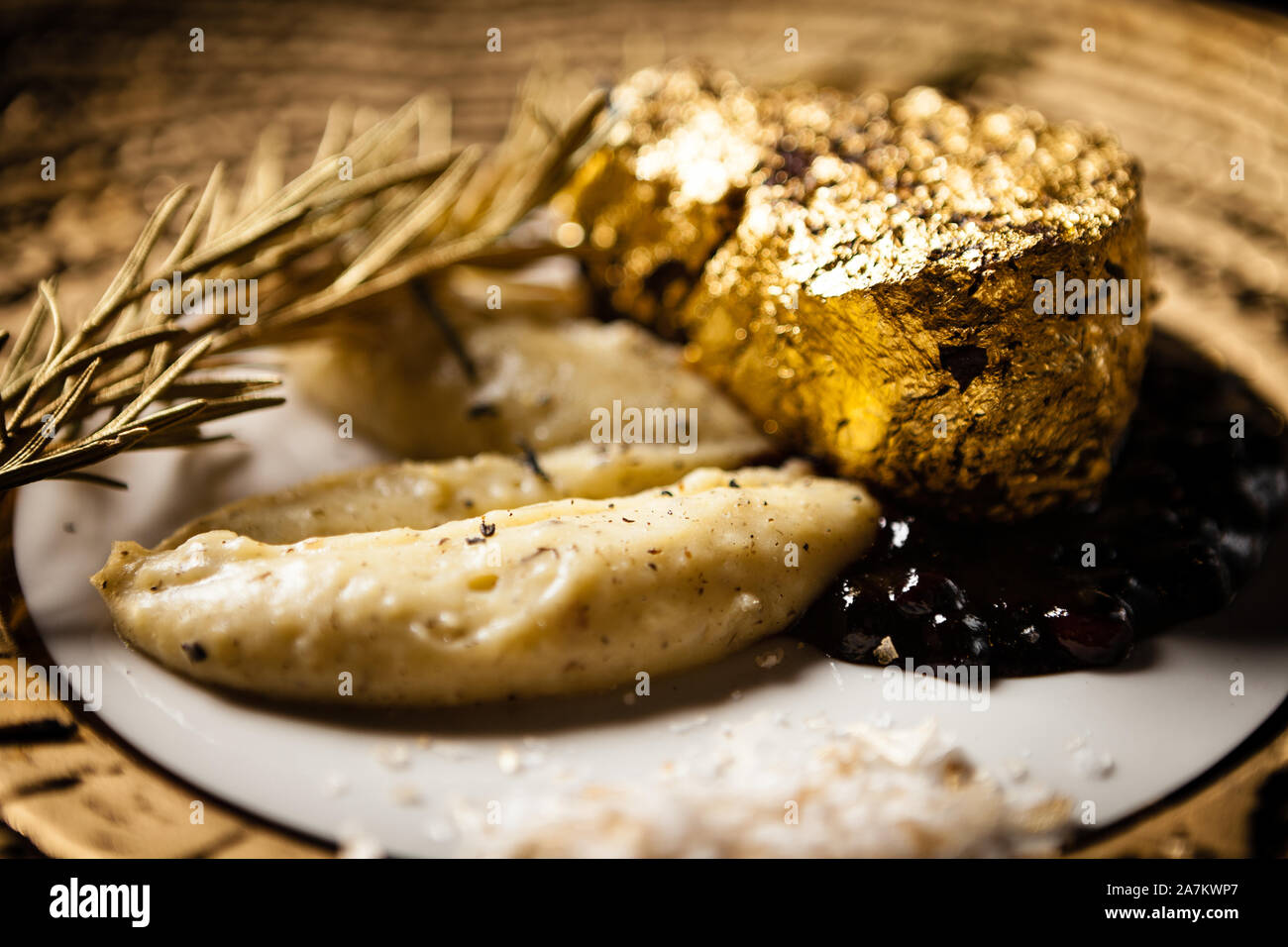 Black Angus tenderloin steak covered with 24 carat gold Stock Photo - Alamy