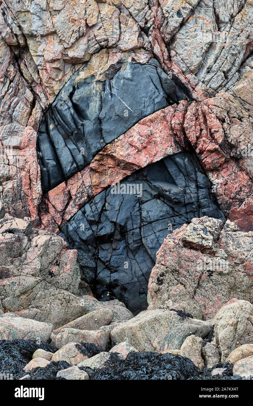 Lewisian gneiss scotland hi-res stock photography and images - Alamy