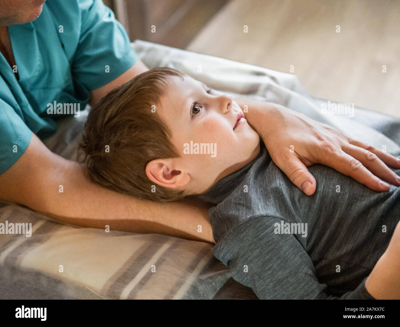 Osteopathy hi-res stock photography and images - Alamy