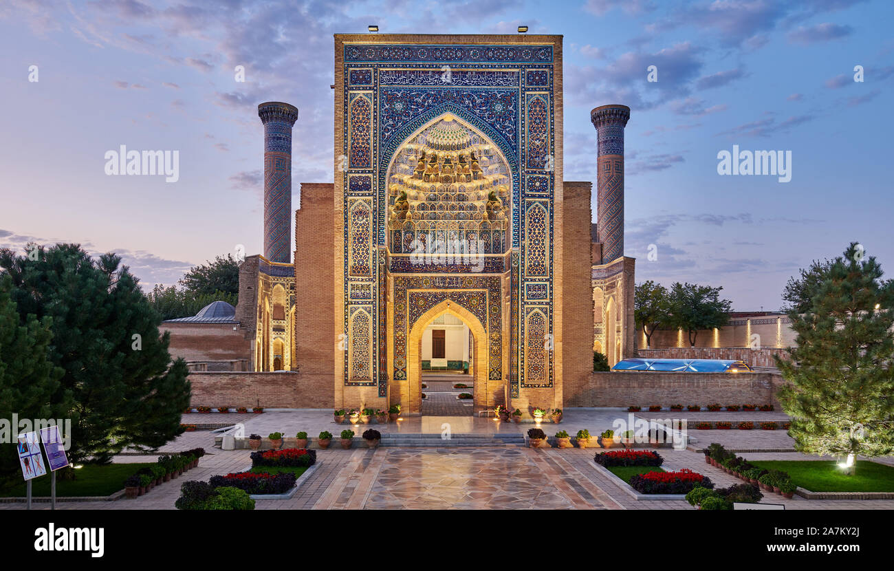 night shot of illuminated Amir-Timur-Mausoleum or Gur-Emir mausoleum of ...
