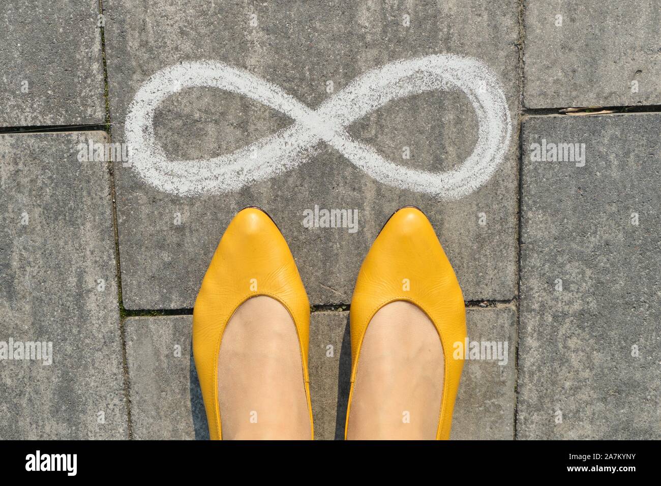 Infinity Sign With Legs