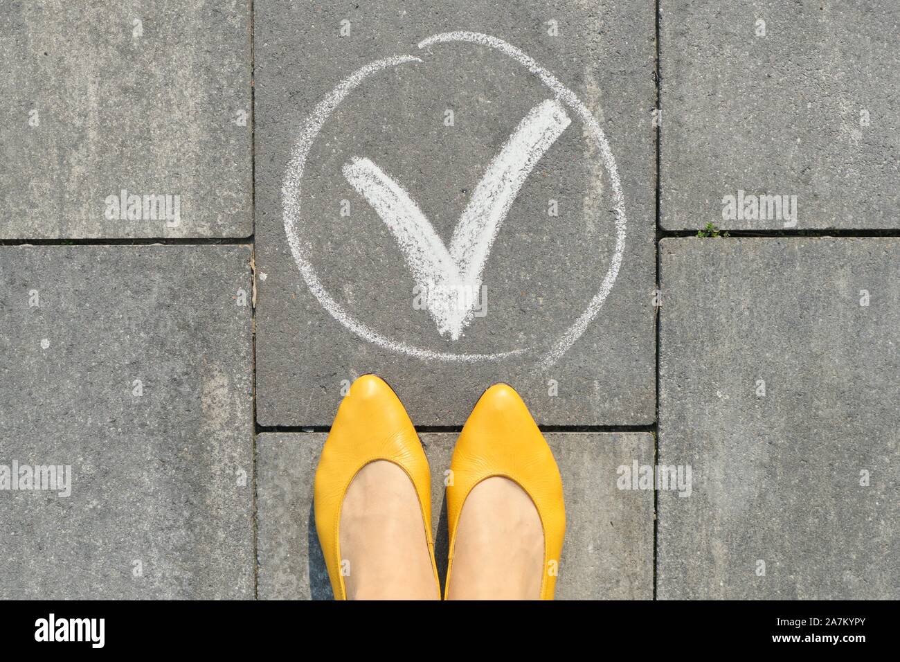 Symbol checklist checkmark hi-res stock photography and images - Alamy