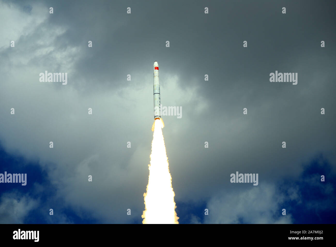 China long march 5 rocket hi-res stock photography and images - Alamy