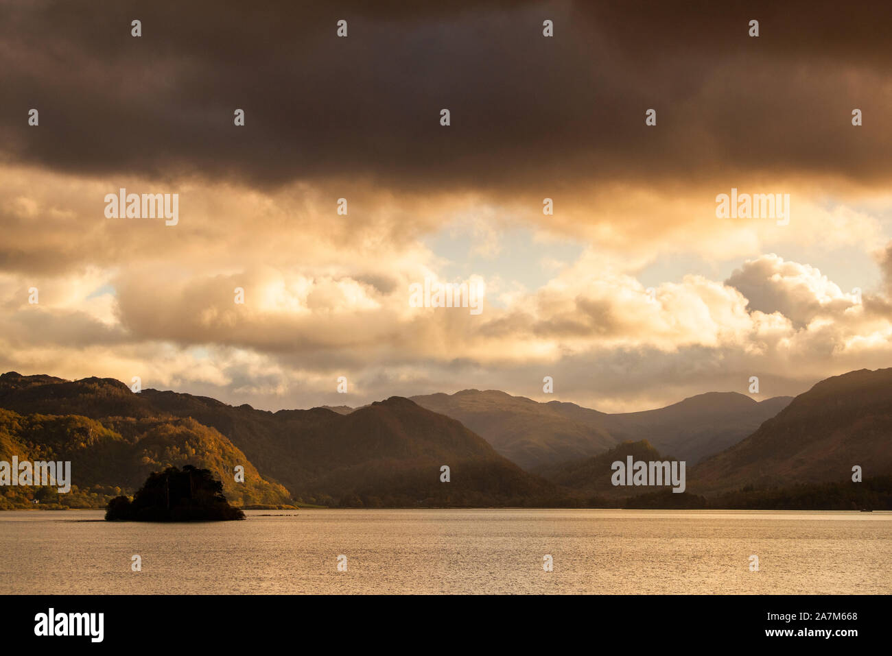 Sunset at Derwentwater in the Lake District, Cumbria England UK Stock ...