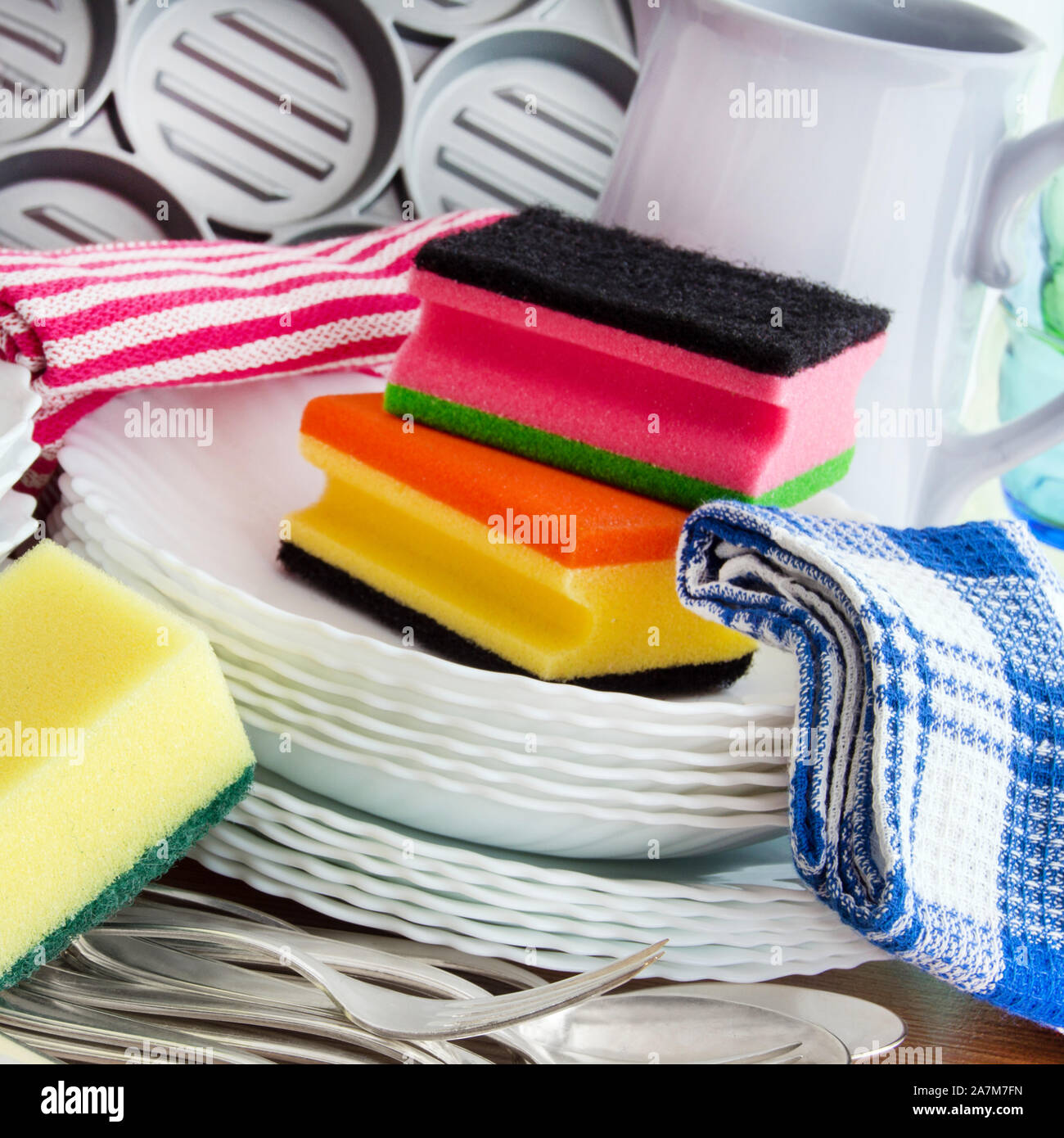 Materials for cleaning glasses hi-res stock photography and images - Alamy