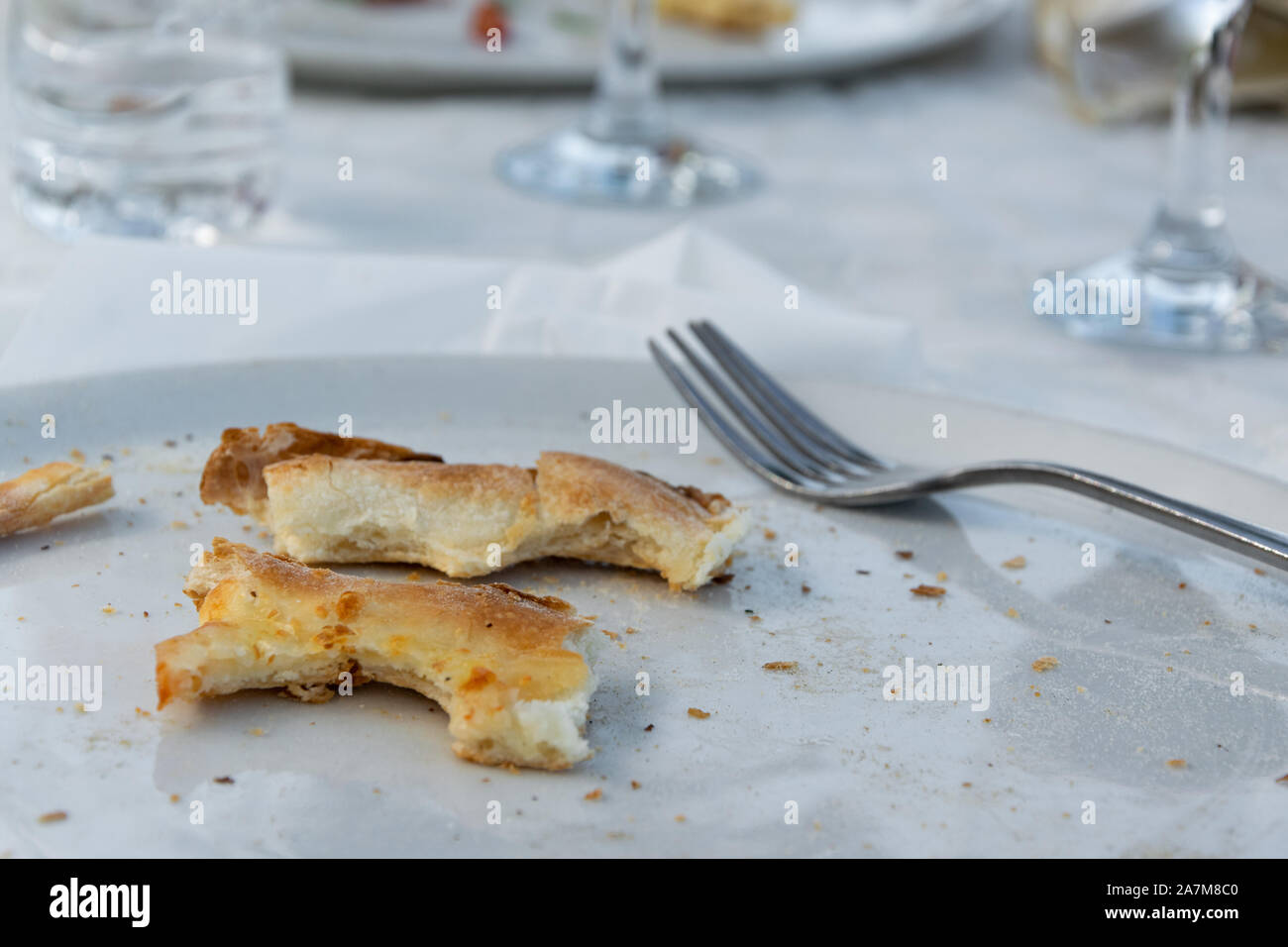 Messy silverware hi-res stock photography and images - Alamy