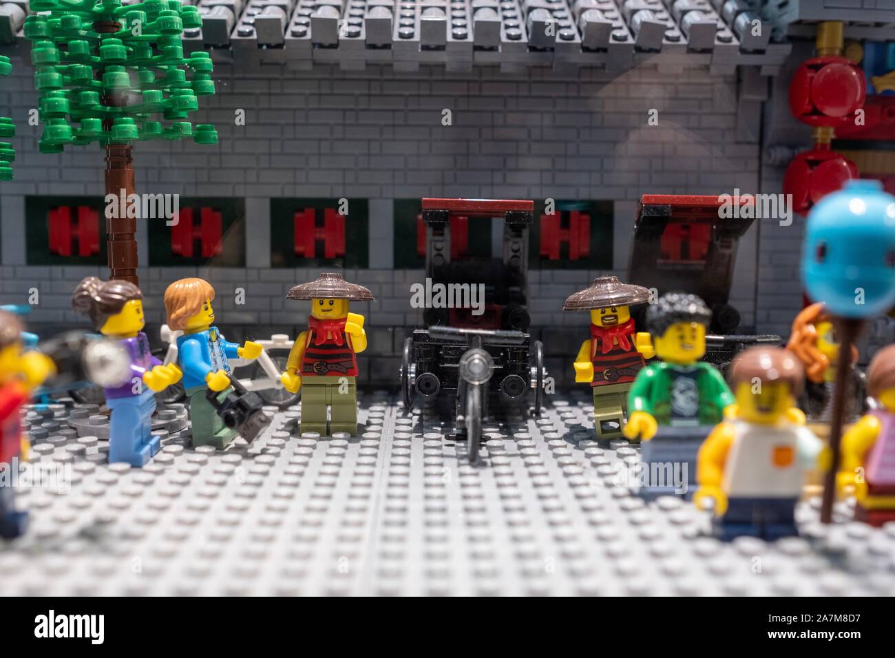 Interlocking plastic bricks hi-res stock photography and images - Alamy