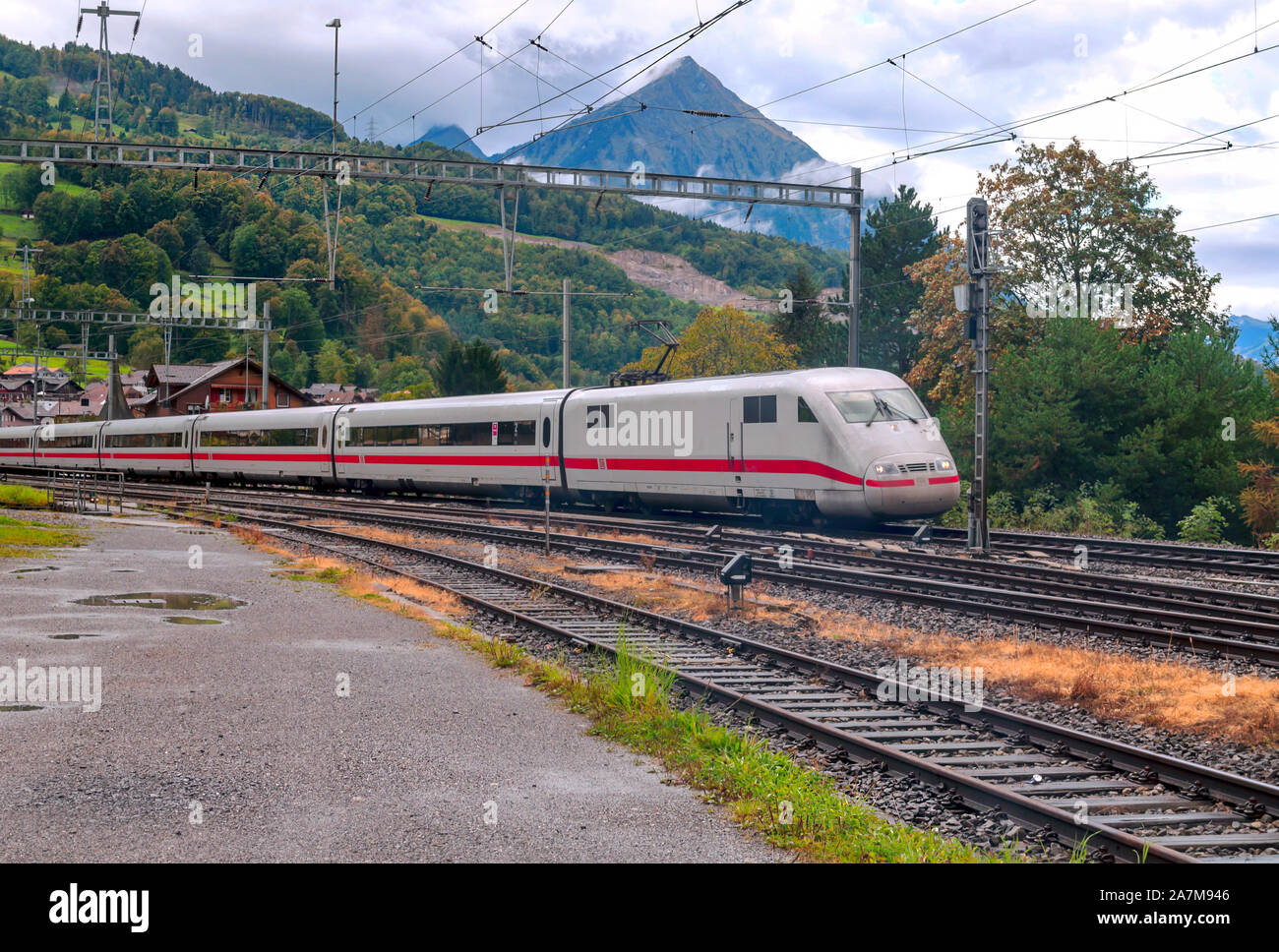 Lauterbrunnen And Murren Train High Resolution Stock Photography and ...