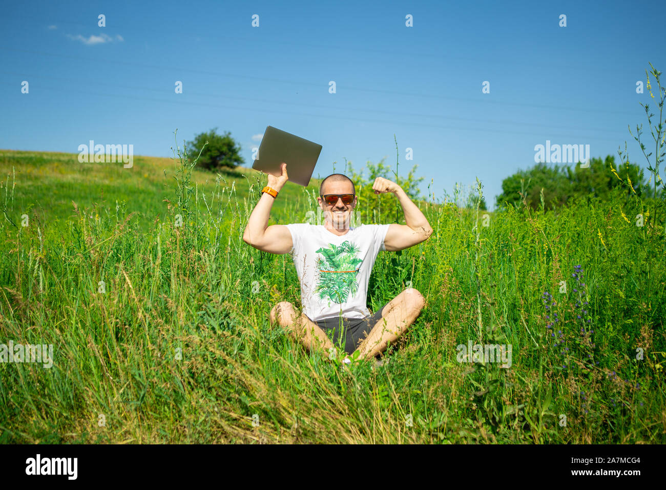 Laptop show hi-res stock photography and images - Alamy