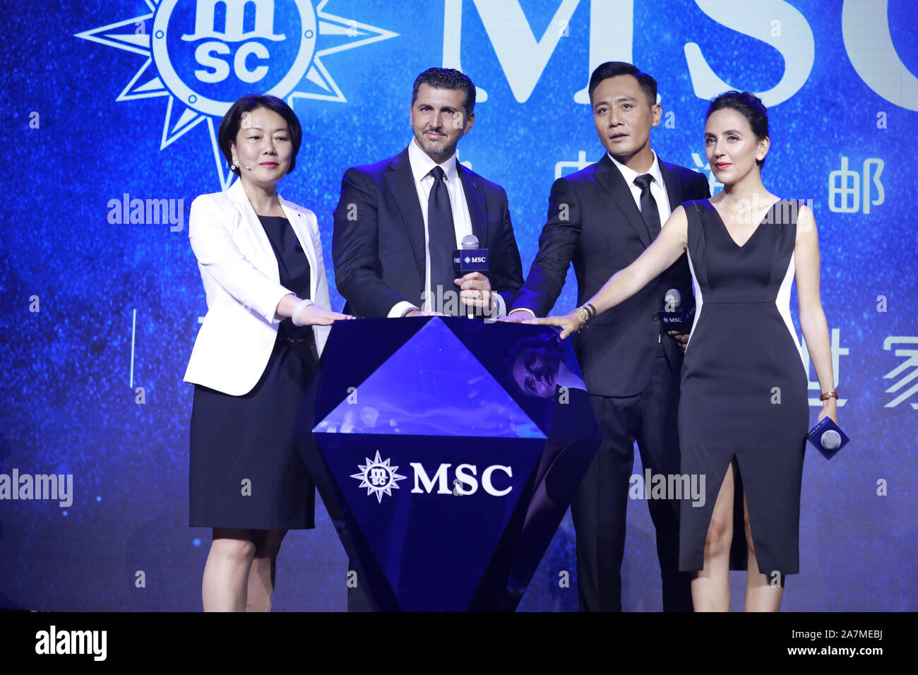 Liu Ye,middle right, and his wife Anaistamo Martane, right, show up at ...