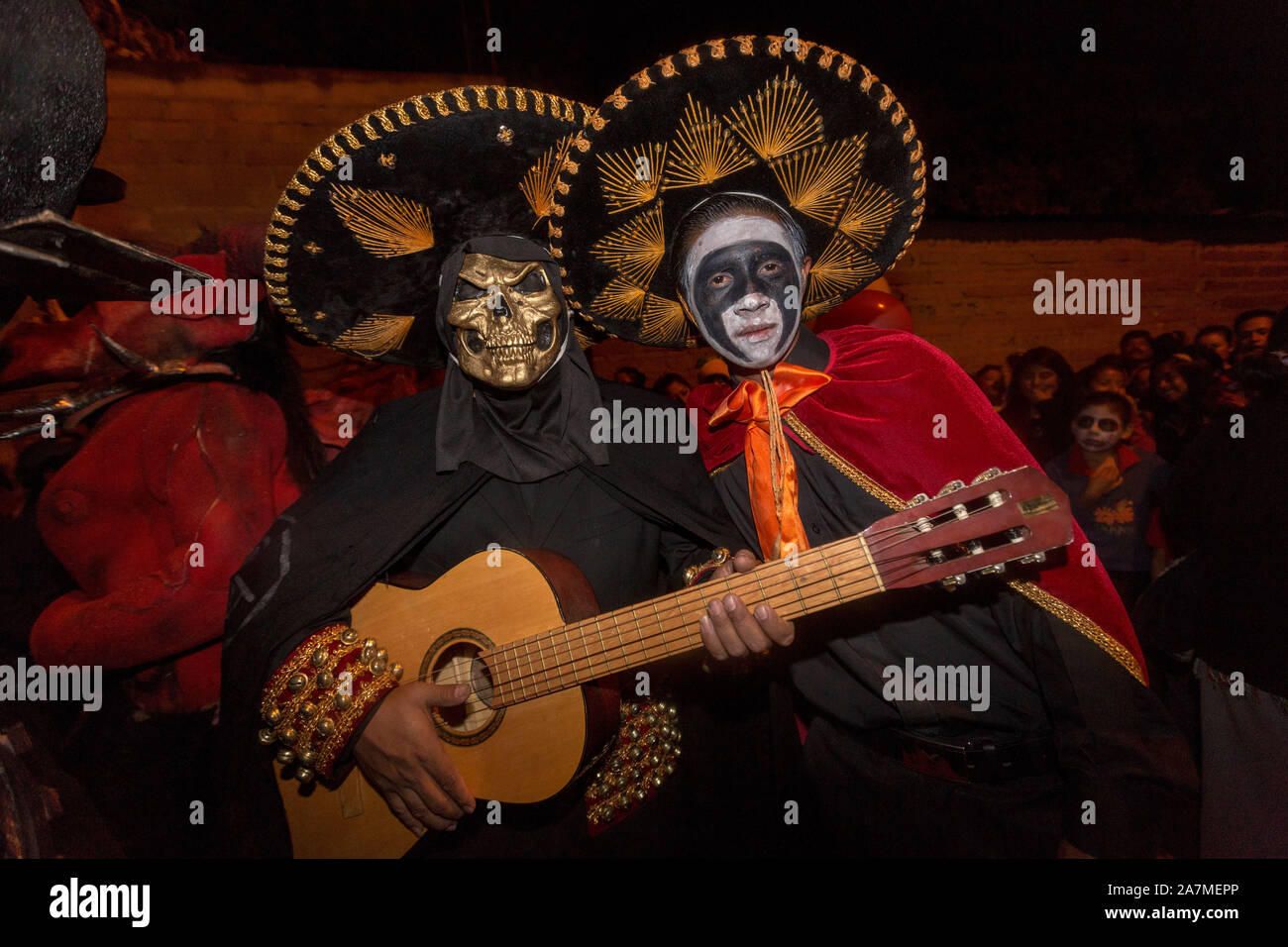 Human revelers hi-res stock photography and images - Alamy