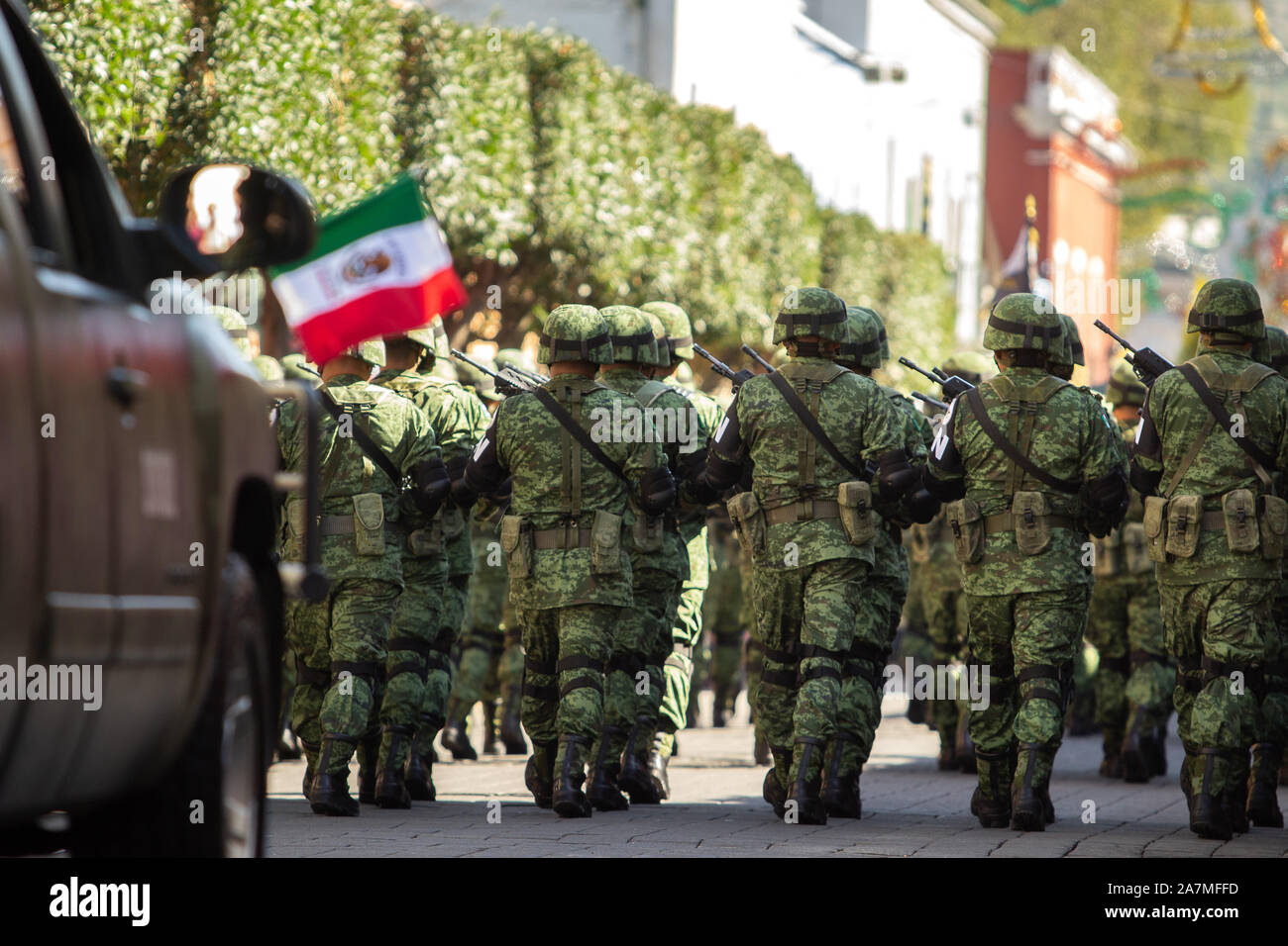 Mexican army uniform hi-res stock photography and images - Alamy