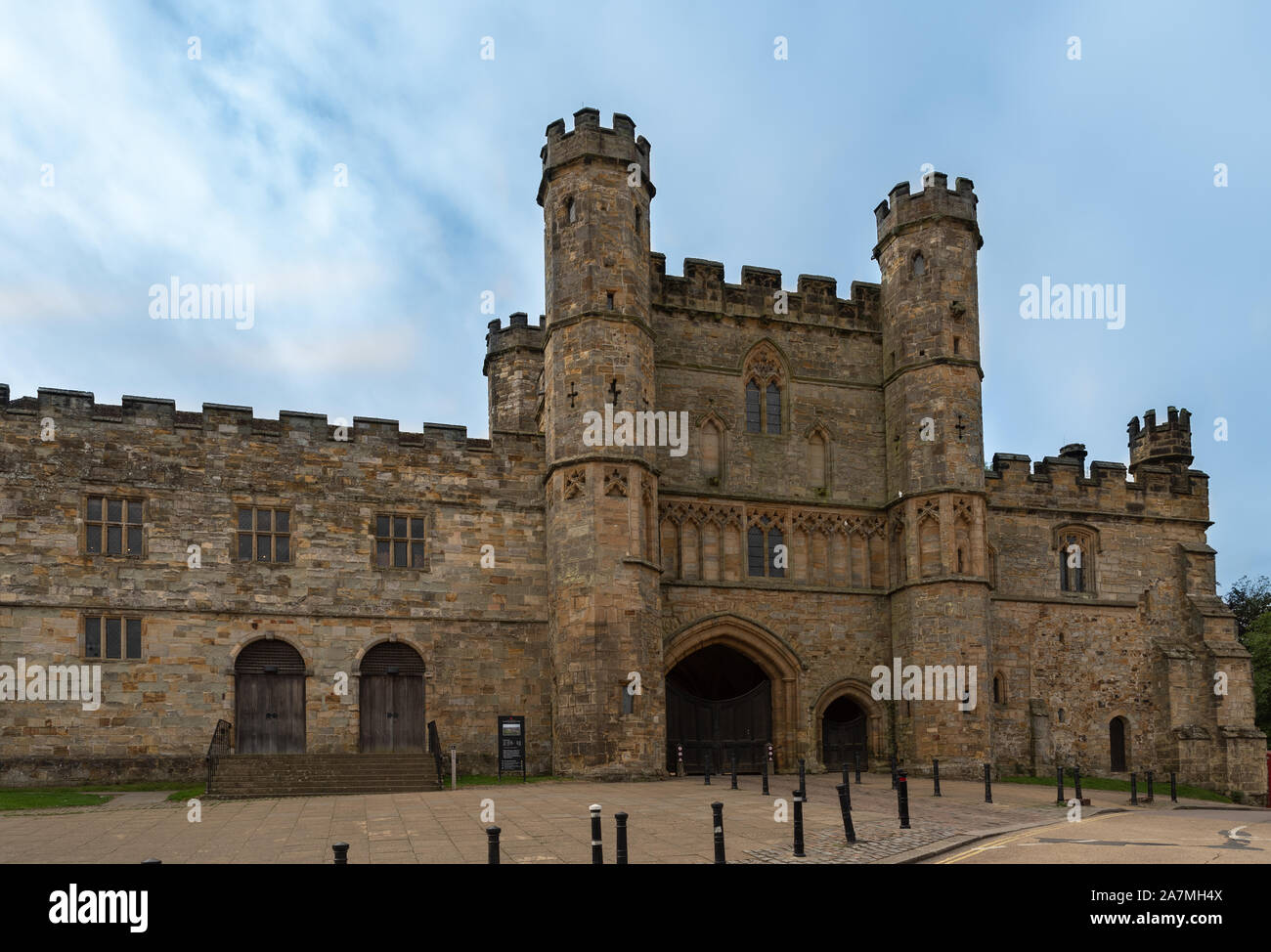 Battle abbey exterior hi-res stock photography and images - Alamy