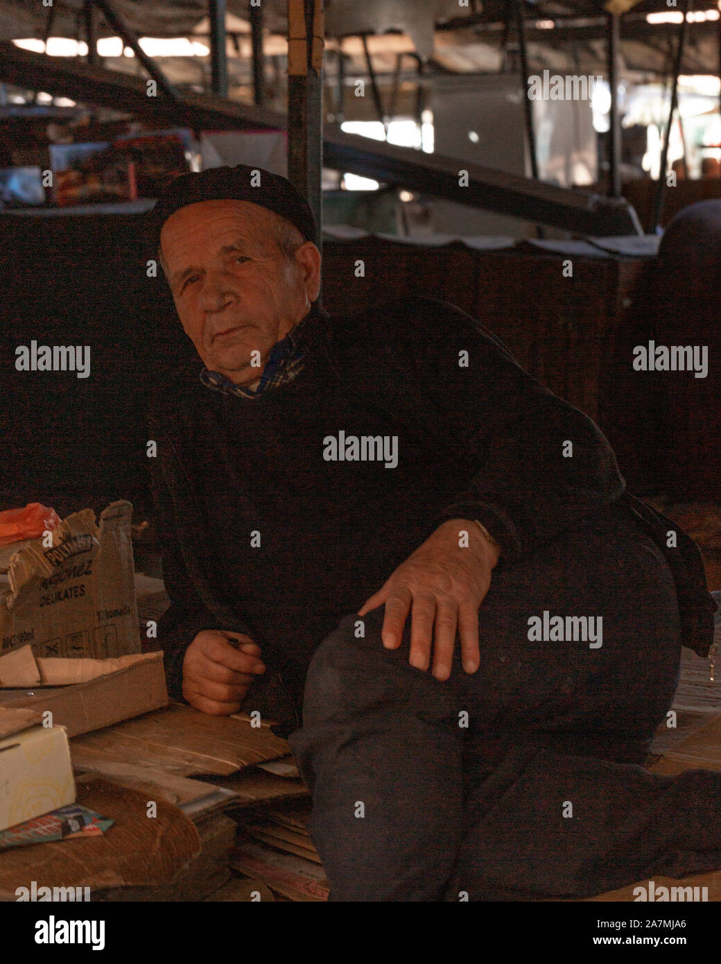 Salesman street hi-res stock photography and images - Alamy