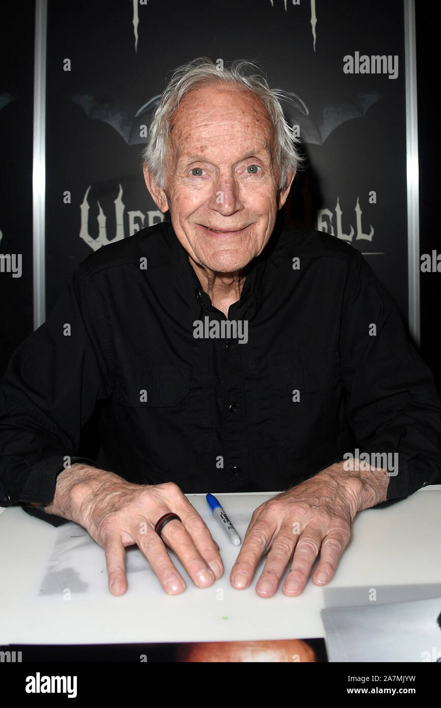 X files alien hi-res stock photography and images - Alamy