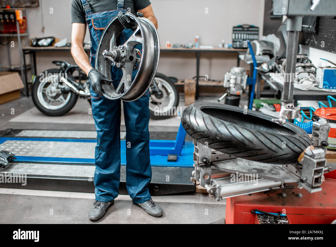 Mounting motorbike hi-res stock photography and images - Alamy