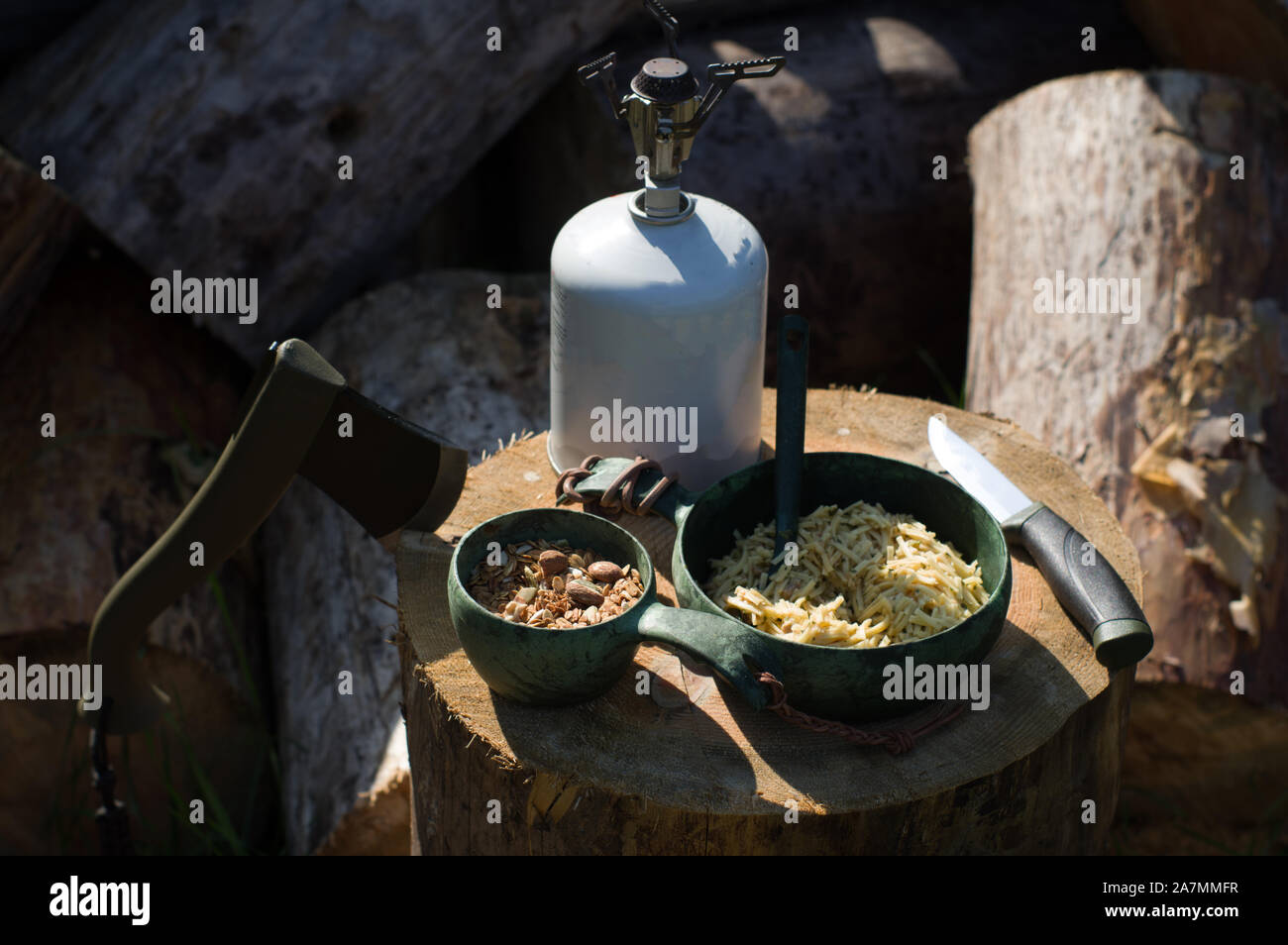 Lunch in nature. Cooked pasta and nuts. Lunch break. Eat outdoors Stock ...